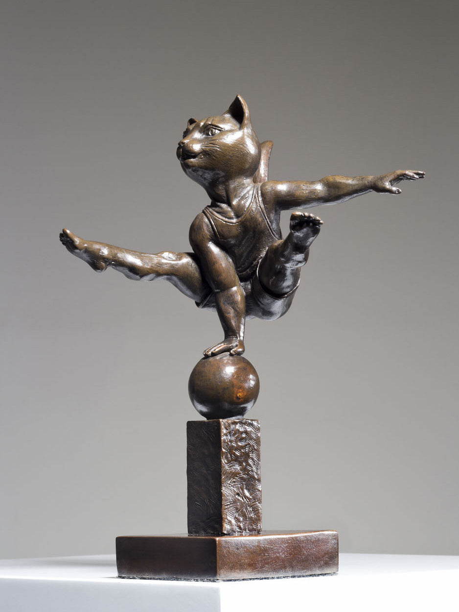 Gymnast Cat – Galerías Sergio Bustamante